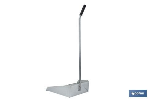 Industrial metal dustpan with curved handle | Rubber edge | Material ...